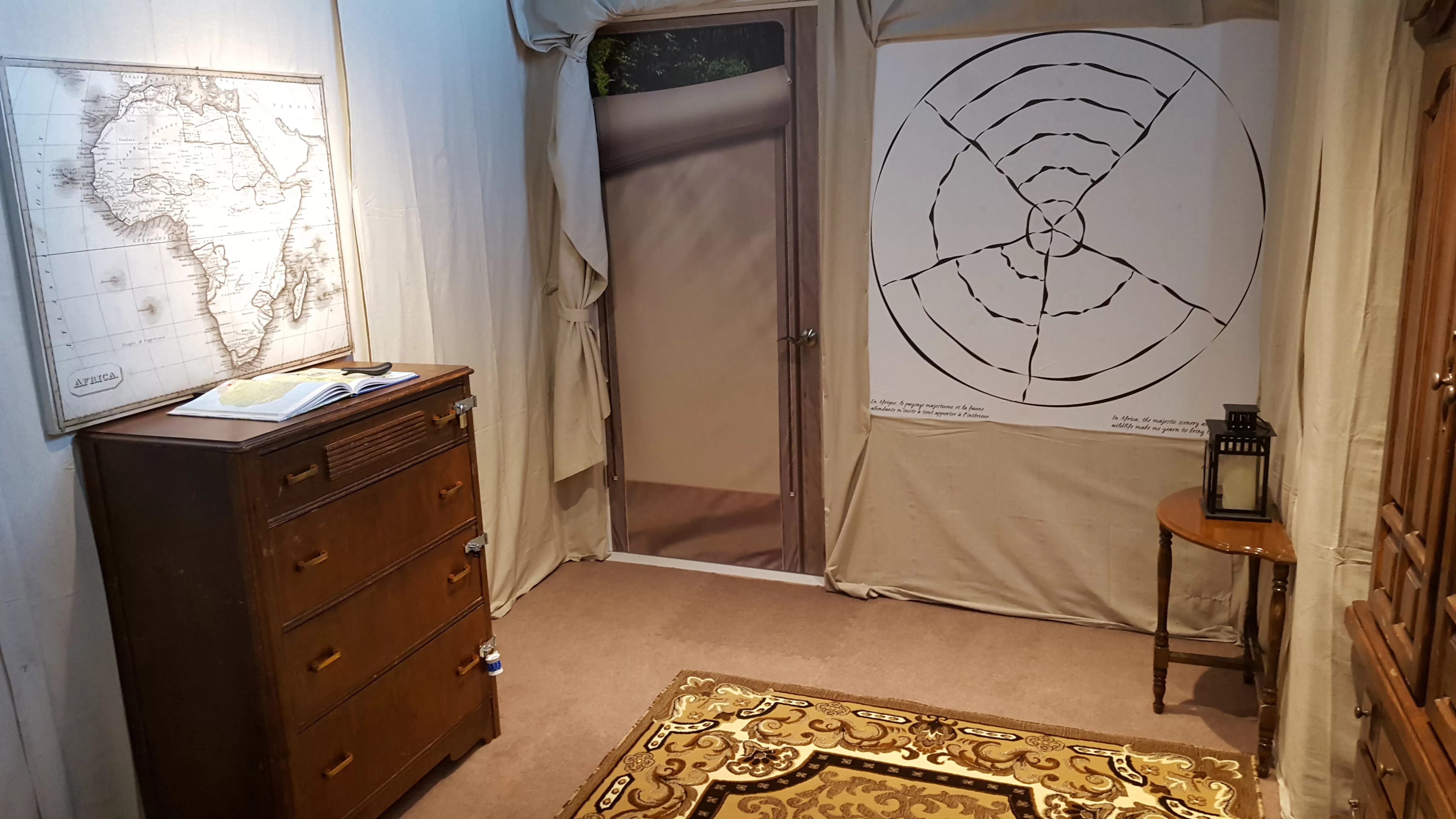 Royal Interlocking Carpet Tiles for Basements and Trade Shows